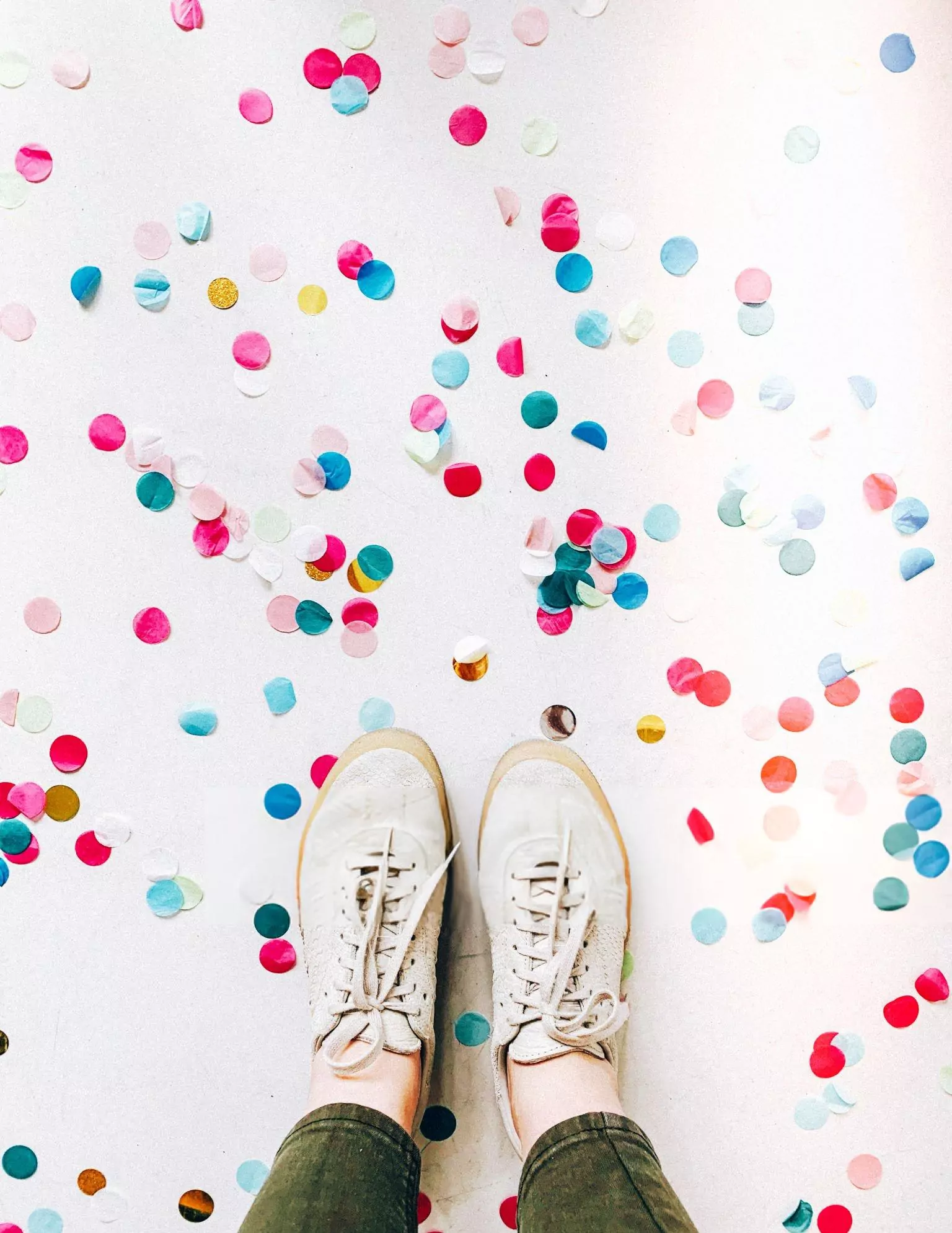 How to Clean Up Glitter - Cleanzen